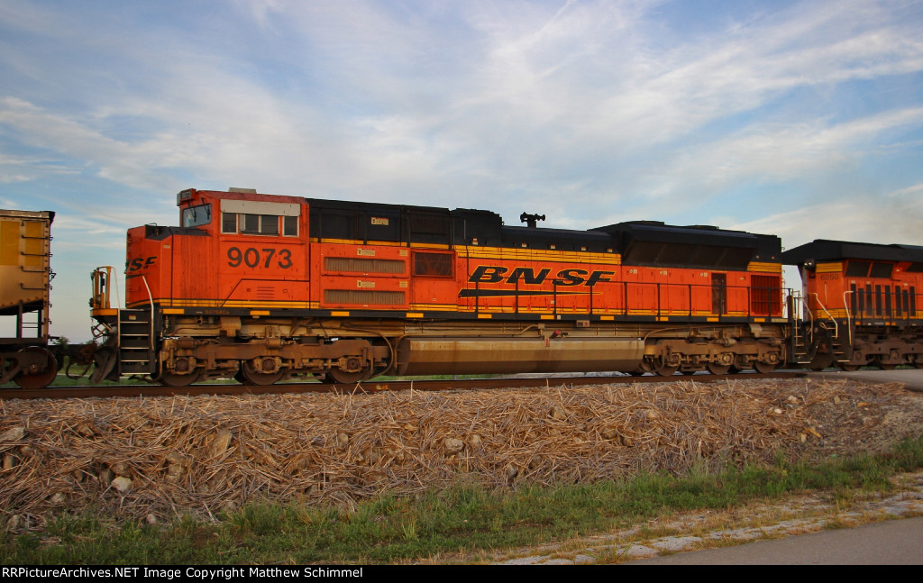BNSF 9073